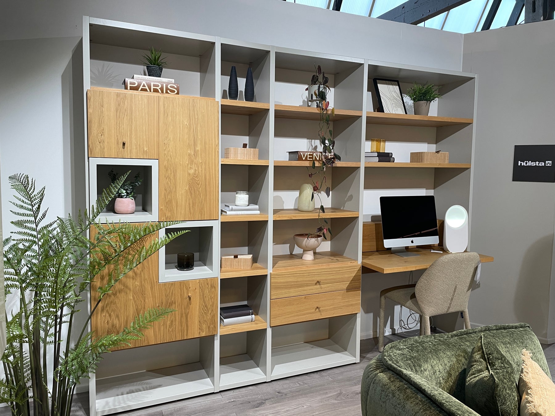 String Vertical Double Hooks – Design Quarter Redbrick